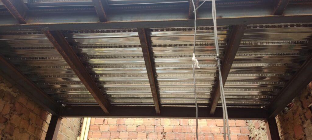 Placas de entrepiso y estructura secundaria en el edificio Kennedy I ...